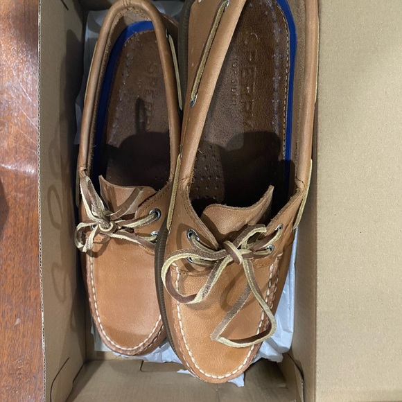 Sperry | Shoes | Sperry Tan Boat Shoes Classic Casual Style | Poshmark